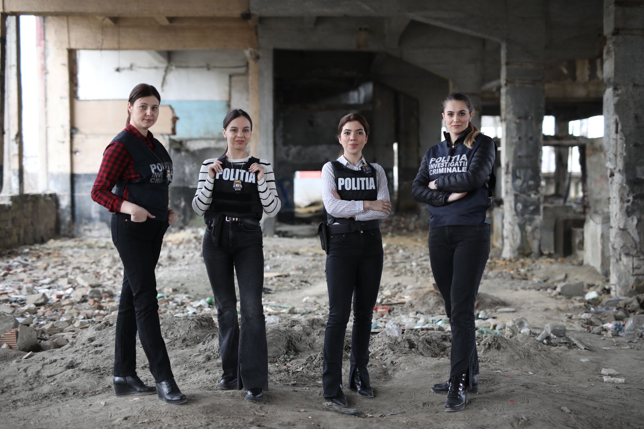 Femeia în uniformă de poliție: La Biroul de Investigații Criminale Baia Mare „EU” devine „NOI ...